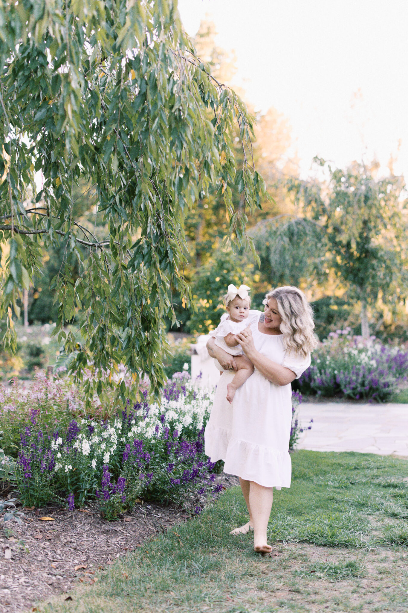 3 Reasons to Do Mommy & Me Photography | emmajomarsh.com