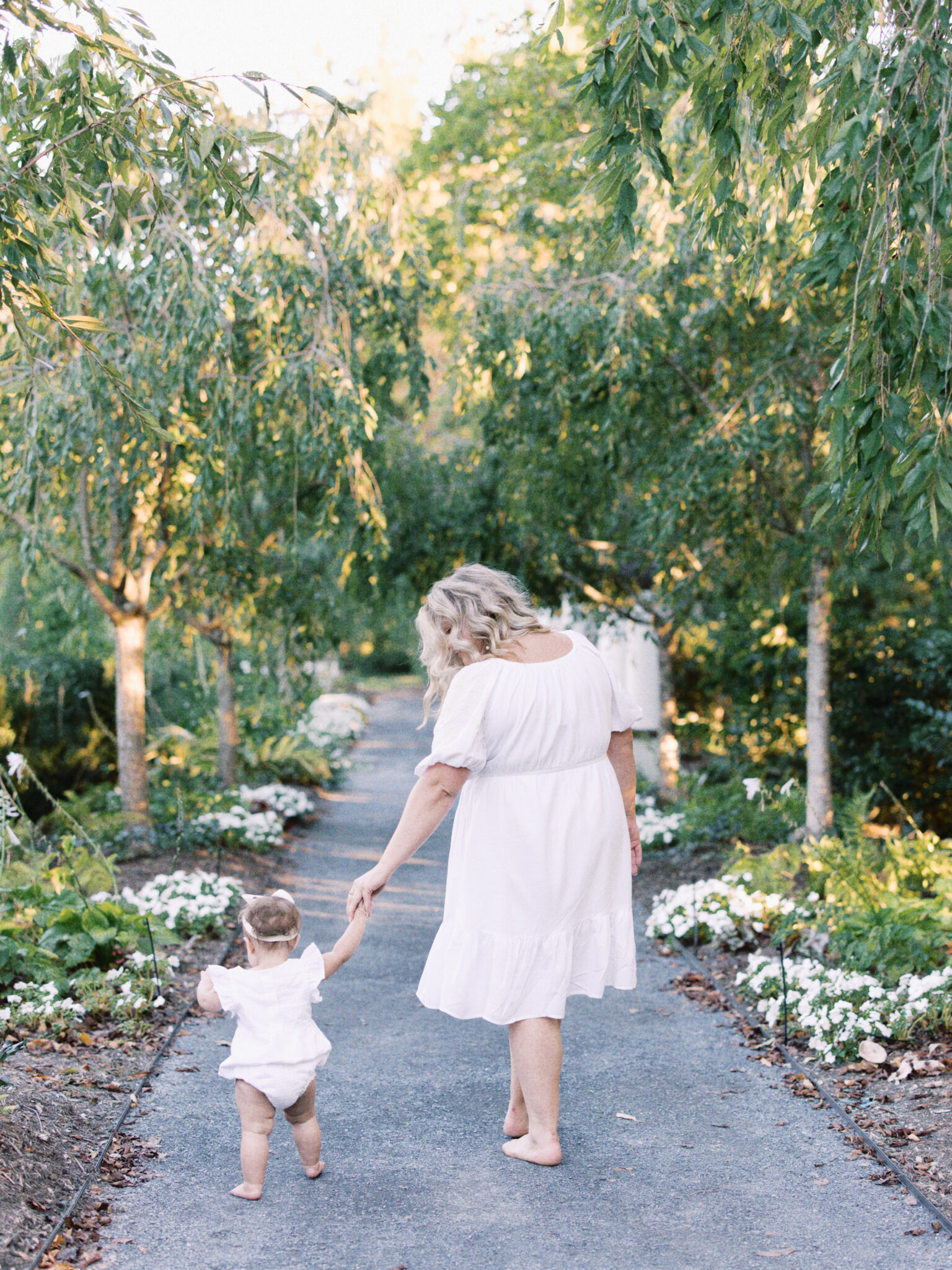 3 Reasons to Do Mommy & Me Photography | emmajomarsh.com